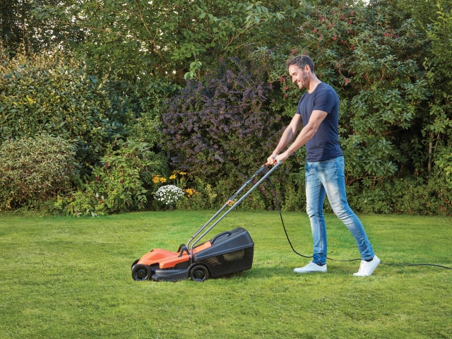BEMW451 Electric Lawnmower 32cm 1200W 240V B/DBEMW451 - Toolriffic